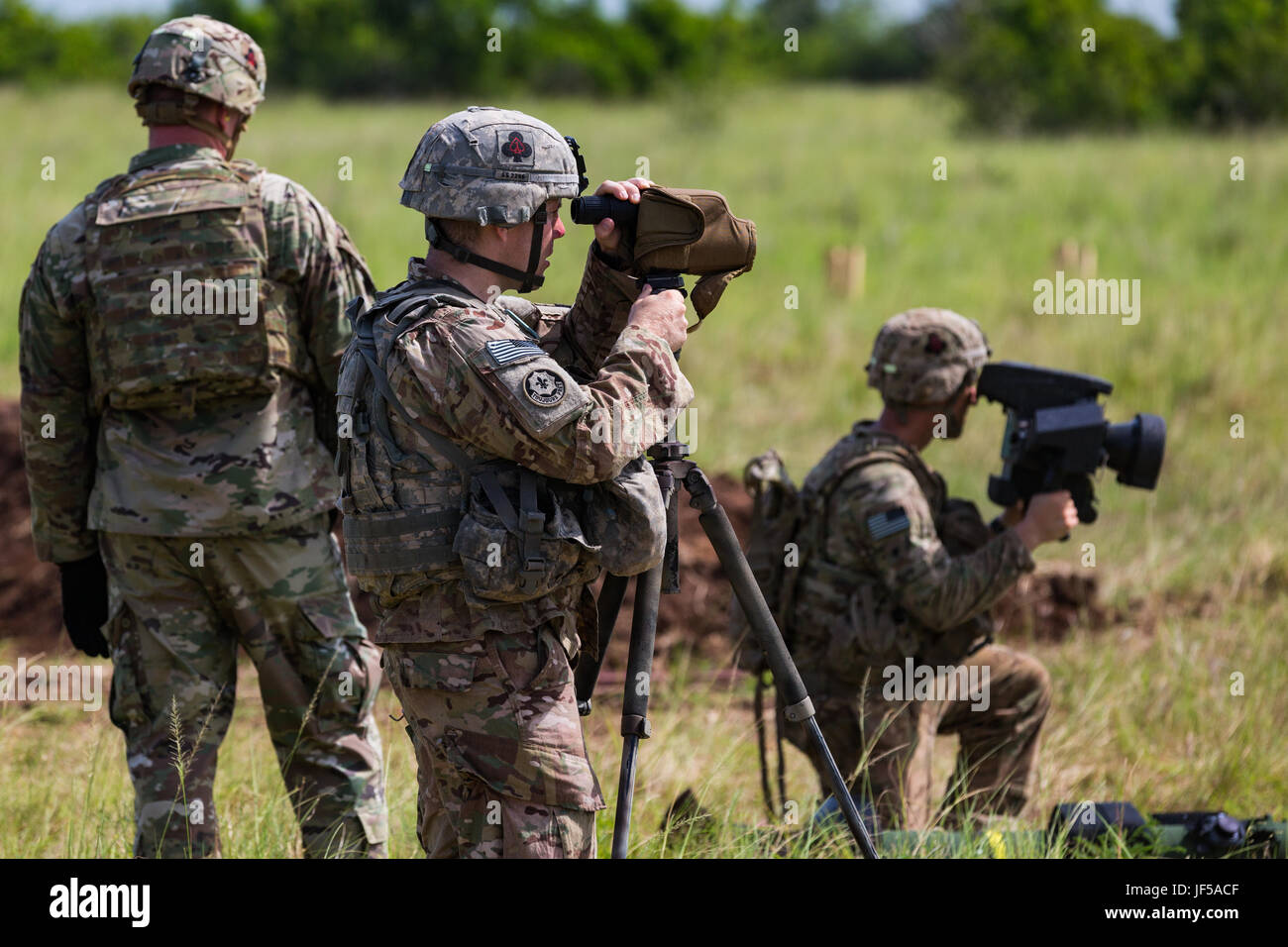 U.S. Army Soldiers assigned to the 1st Battalion, 506th Infantry ...