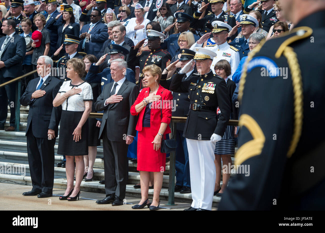 Ellyn dunford wife u s marine hi-res stock photography and images - Alamy
