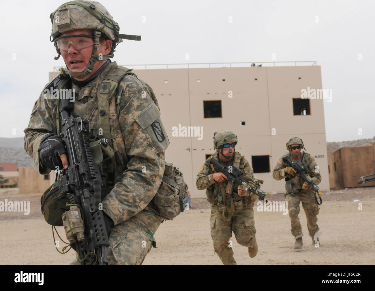 Soldiers of the 155th Armored Brigade Combat Team, Mississippi Army ...