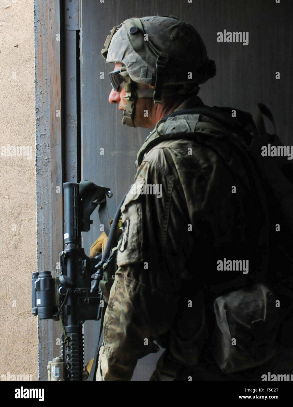 A Soldier of the 155th Armored Brigade Combat Team, Mississippi Army ...