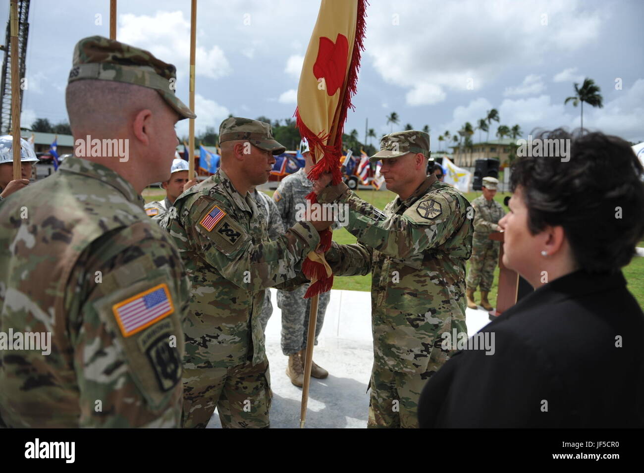 Change command ceremony army hi-res stock photography and images - Alamy