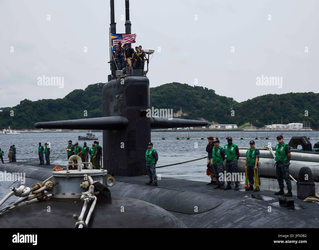 Uss olympia ssn 717 hi-res stock photography and images - Alamy