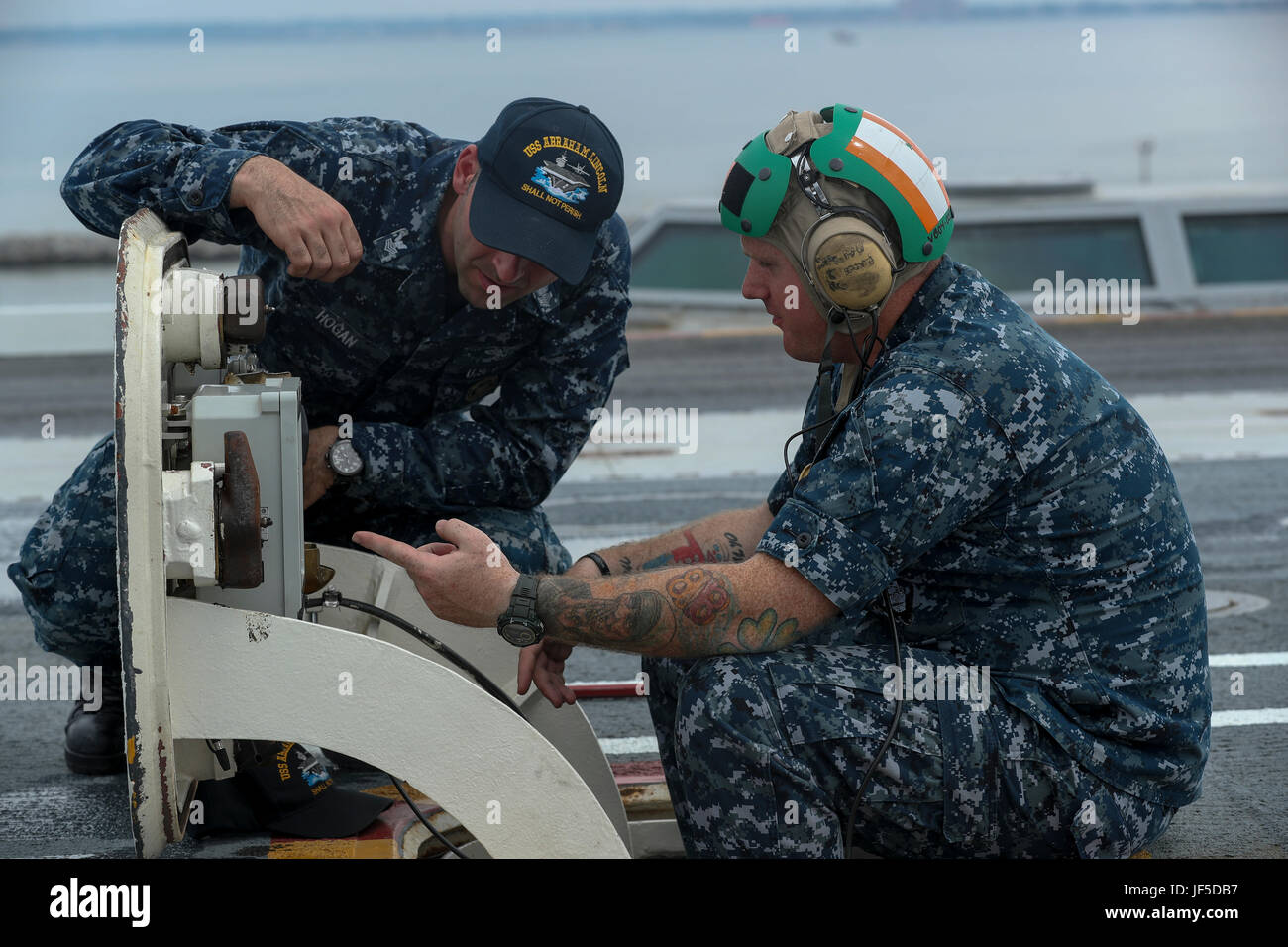 Centerdeck hatch hi-res stock photography and images - Alamy
