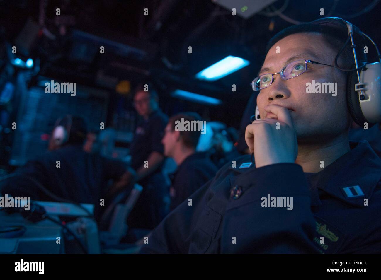 U s navy tactical action officer hi-res stock photography and images ...