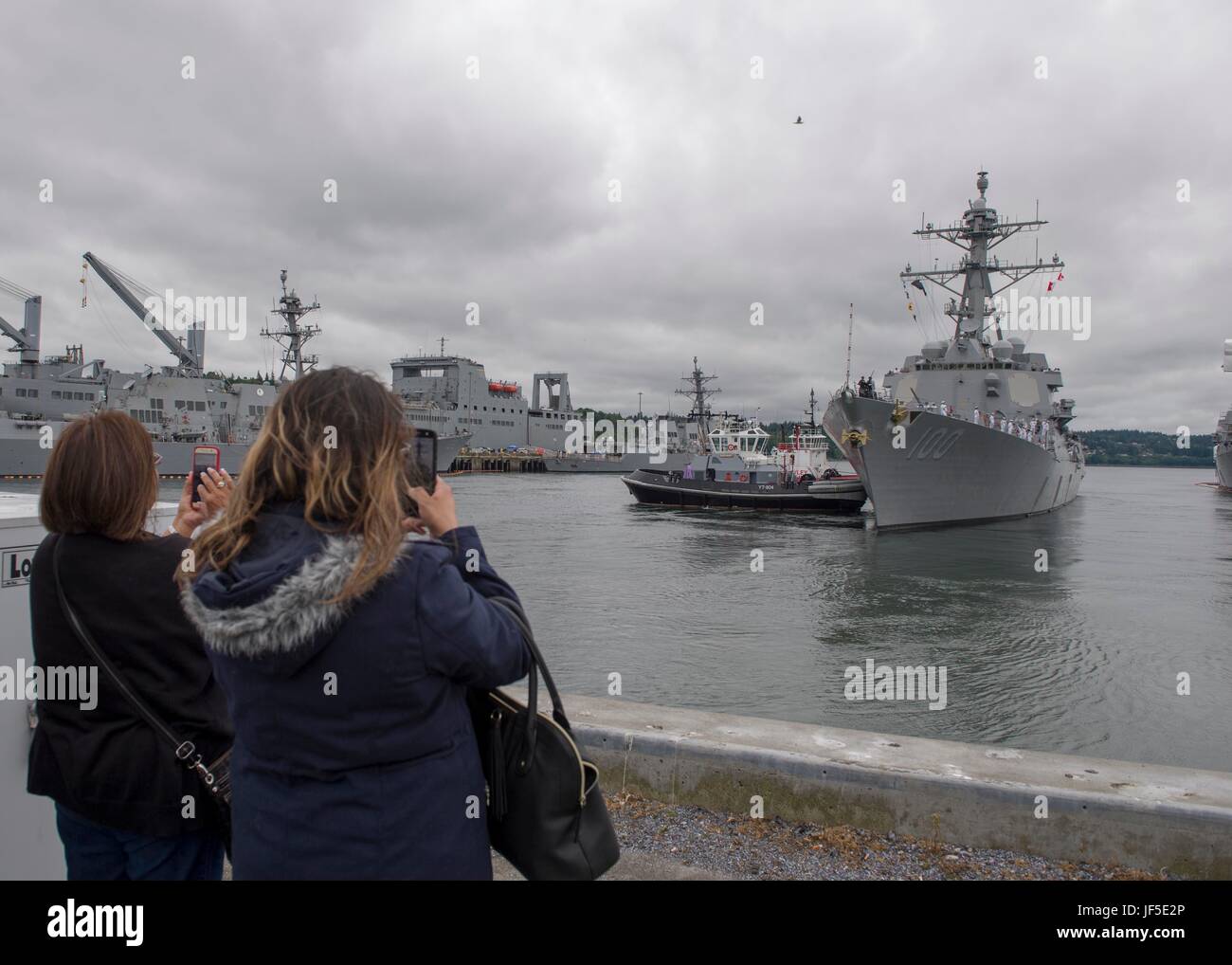 Uss kidd hi-res stock photography and images - Alamy