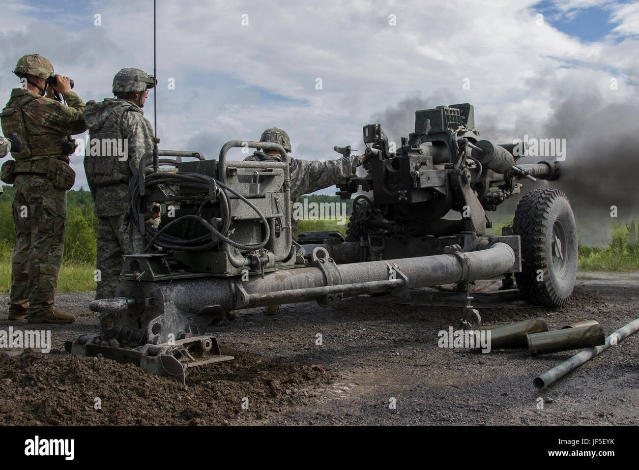 U.S. Soldiers with Charlie Battery, 1st Battalion, 101st Field ...