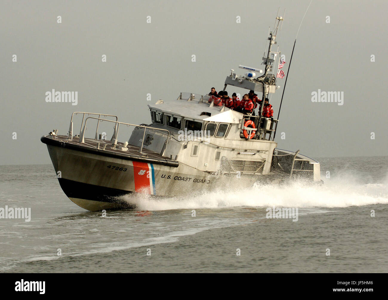 POINT PLEASANT, N.J. (Jan. 5, 2006) A Coast Guard rescue crew from ...