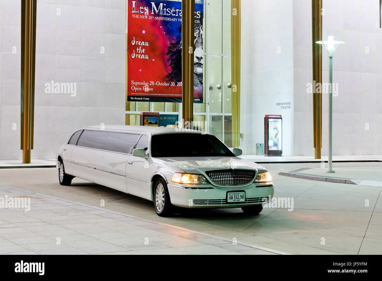 Parked limousine hi-res stock photography and images - Alamy