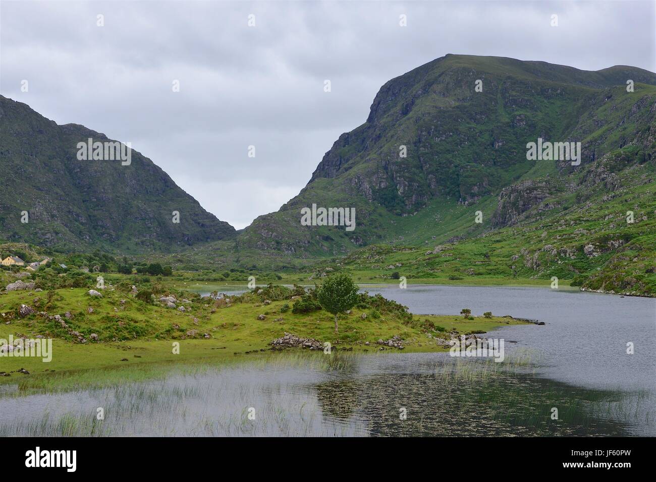 Tourists irish countryside hi-res stock photography and images - Alamy