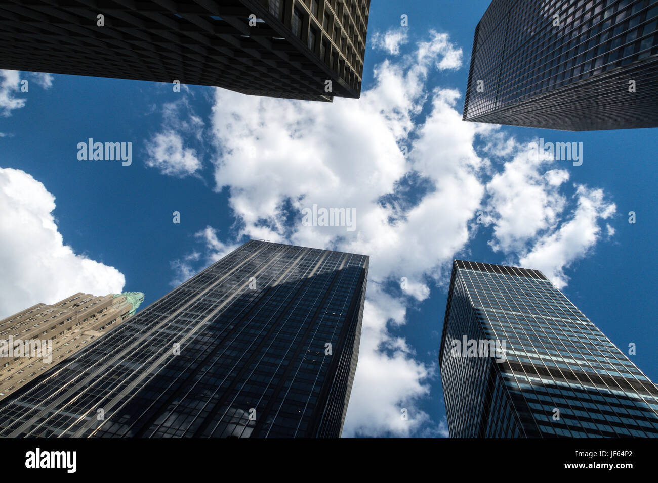 New york skyscrapers looking up hi-res stock photography and images - Alamy