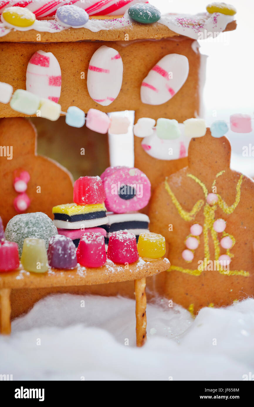 Close-up view of gingerbread house Stock Photo - Alamy