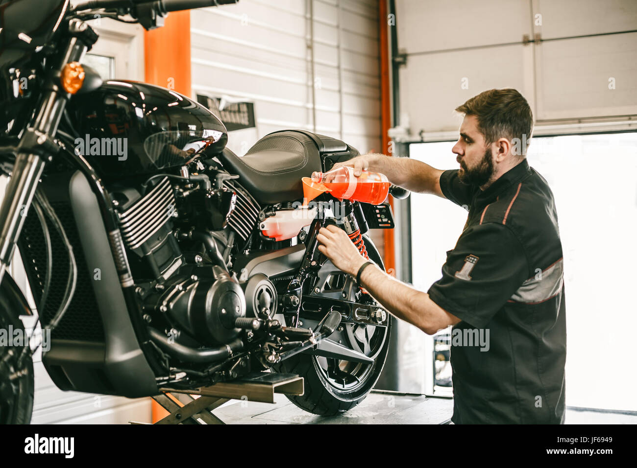 Motorcycle repair shop machine hi-res stock photography and images - Alamy