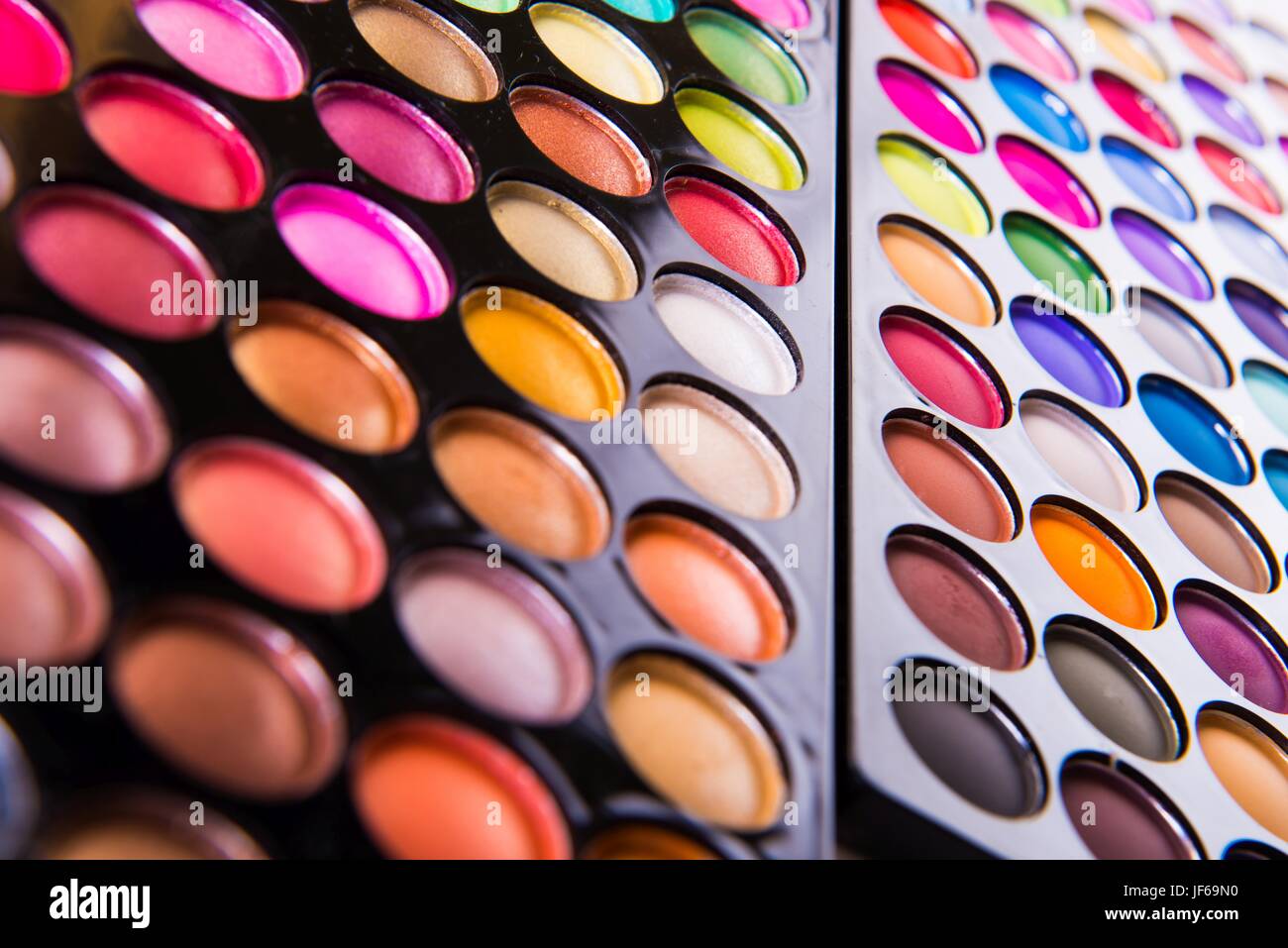 Artist palette isolated on white Stock Photo - Alamy