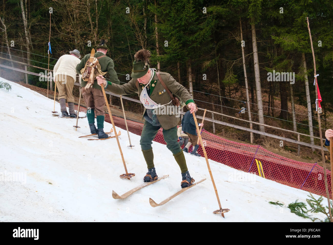 Traditional clotes hi-res stock photography and images - Alamy