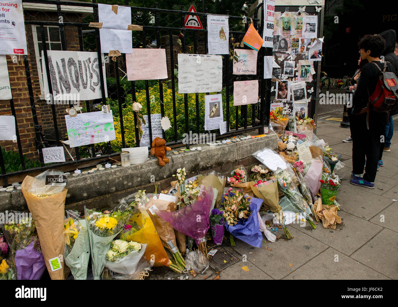 Floral tributes & messages for the victims of the Grenfell Tower fire ...