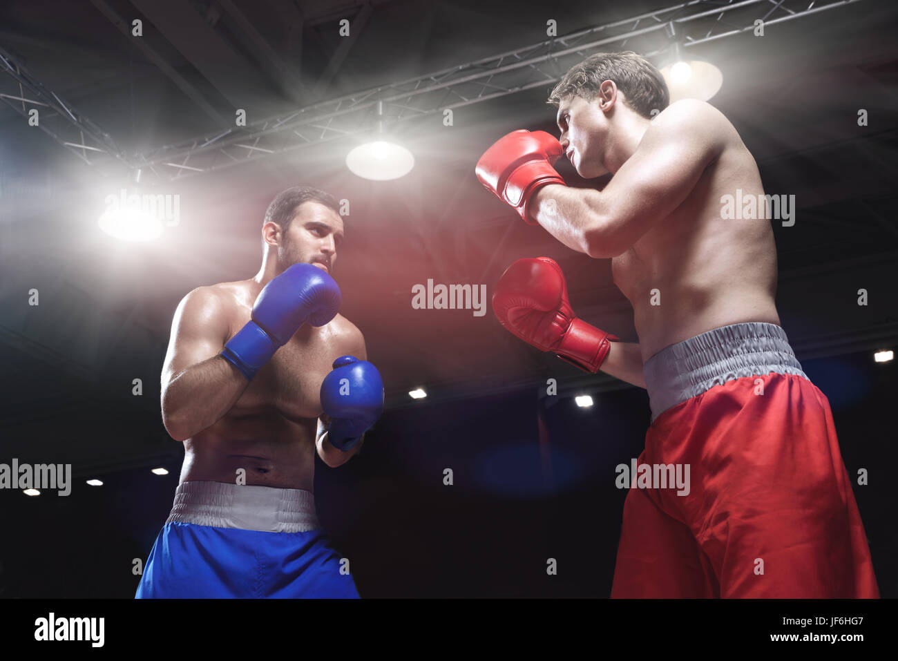 Fighting boxer hi-res stock photography and images - Alamy
