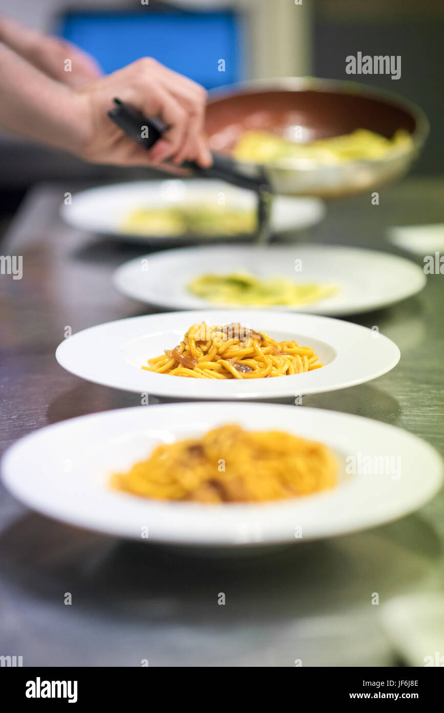 Plating up hi-res stock photography and images - Alamy