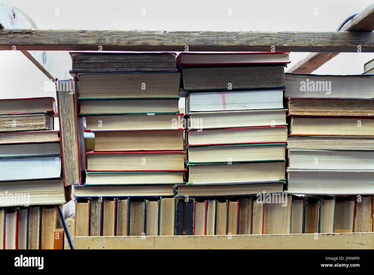 Aged books hi-res stock photography and images - Alamy