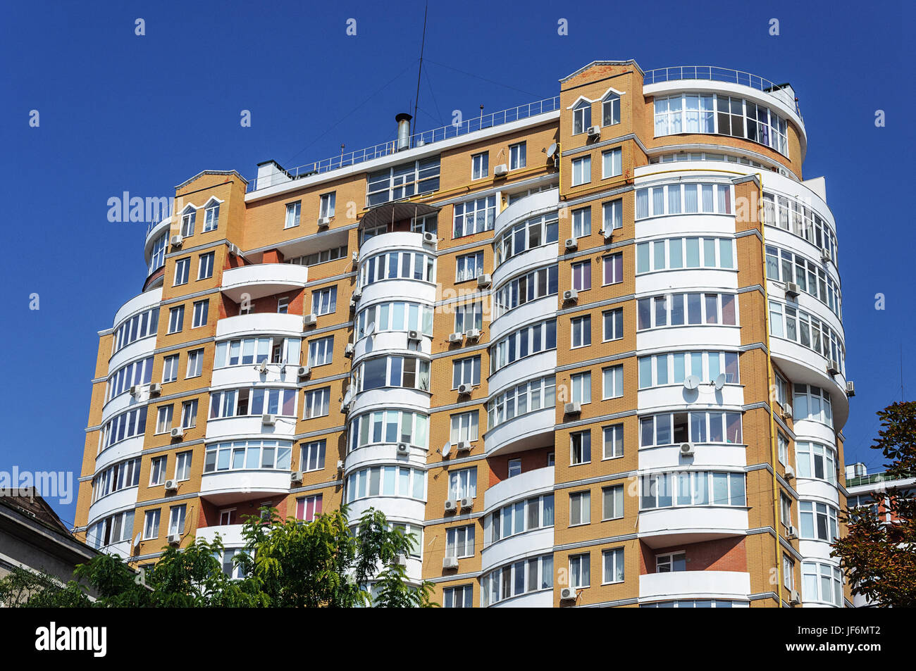 Multi storey residential building brick hi-res stock photography and ...