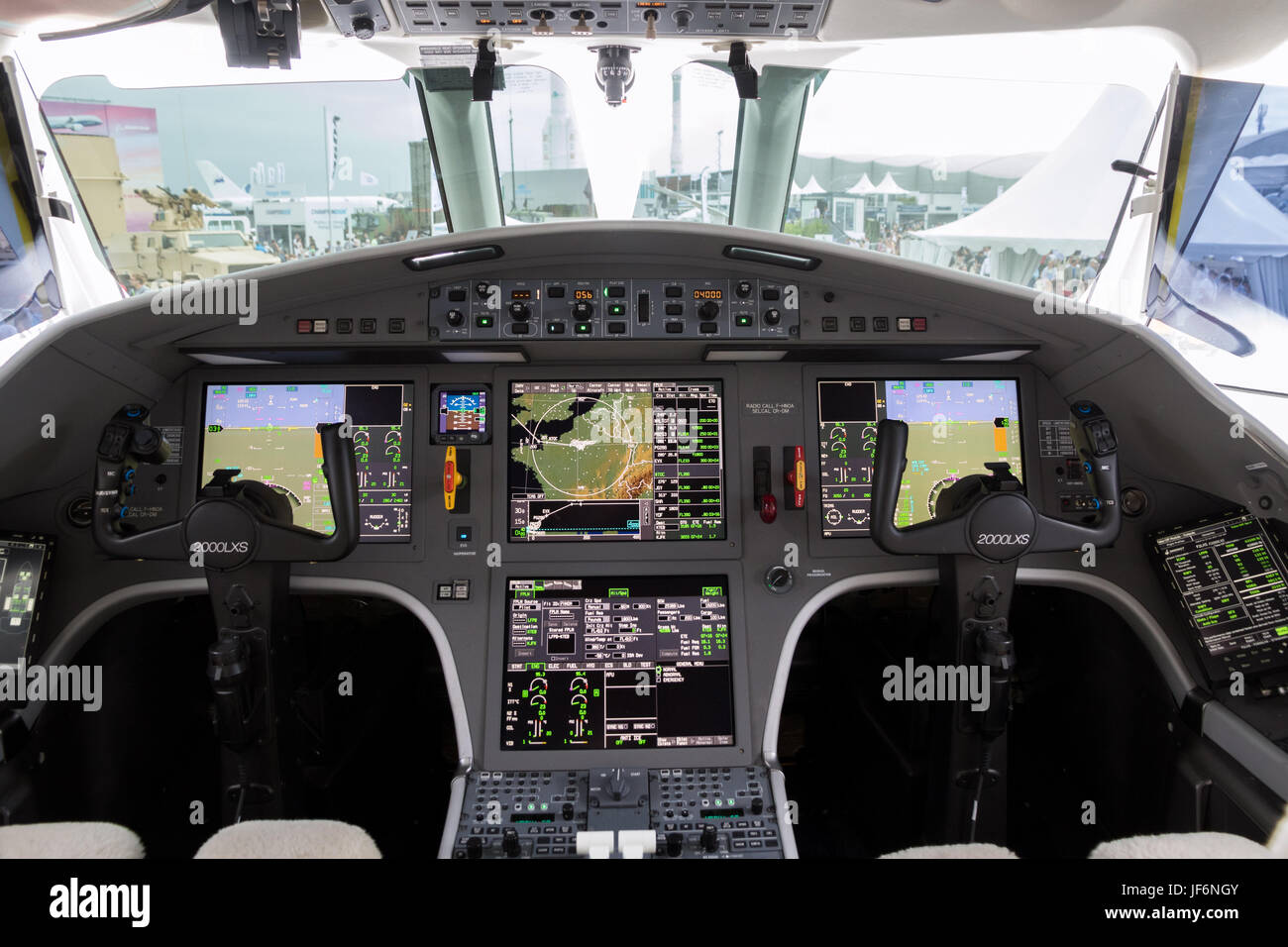 Glass cockpit hi-res stock photography and images - Alamy