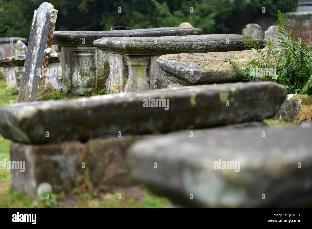 Ancient headstones hi-res stock photography and images - Alamy