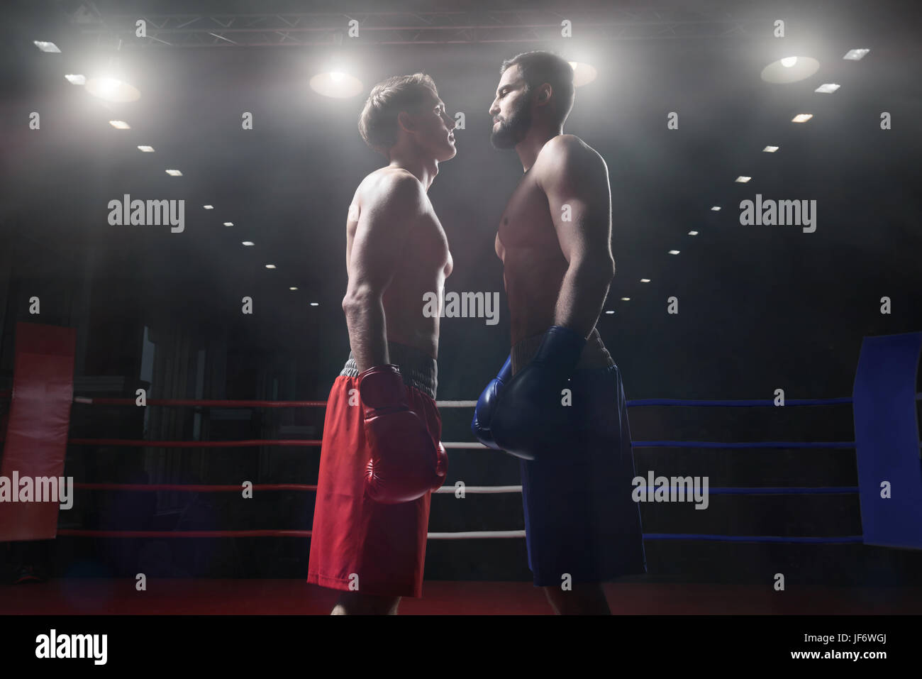 Professional boxing ring hi-res stock photography and images - Alamy