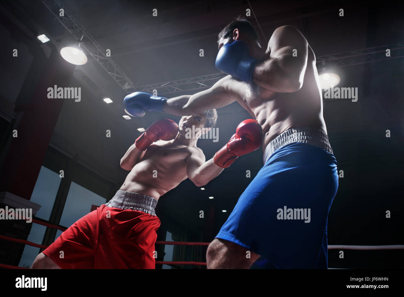 Men training boxing ring hi-res stock photography and images - Alamy
