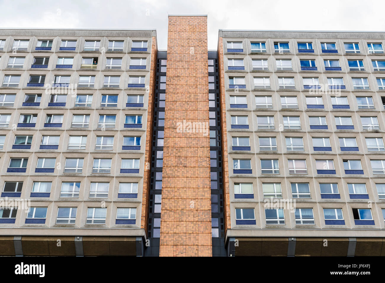 Facade of a modern residential skyscraper full of flats in Berlin ...