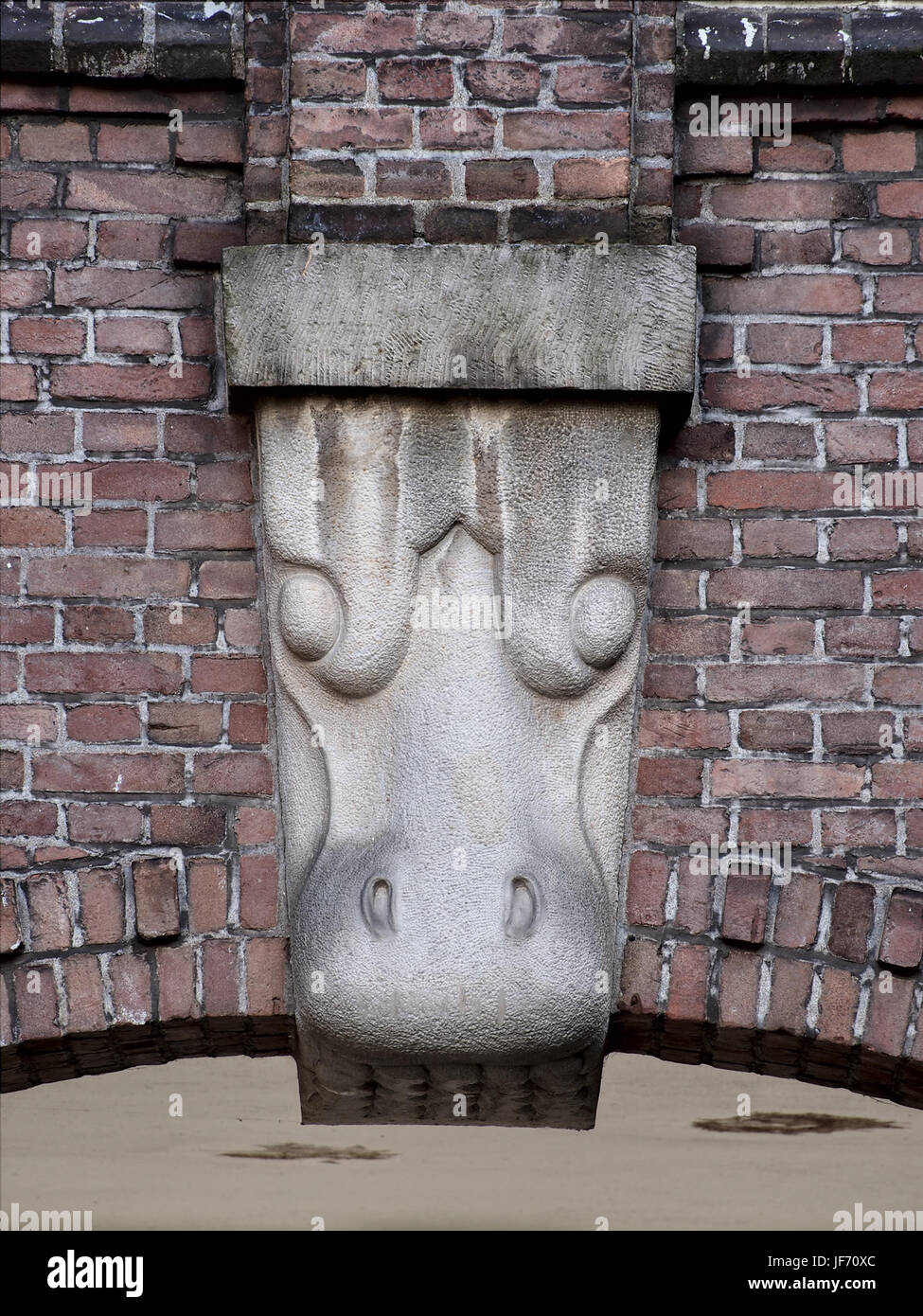 Theseusstraat is a street in Amsterdam, and Nijlpaard refers to a ...