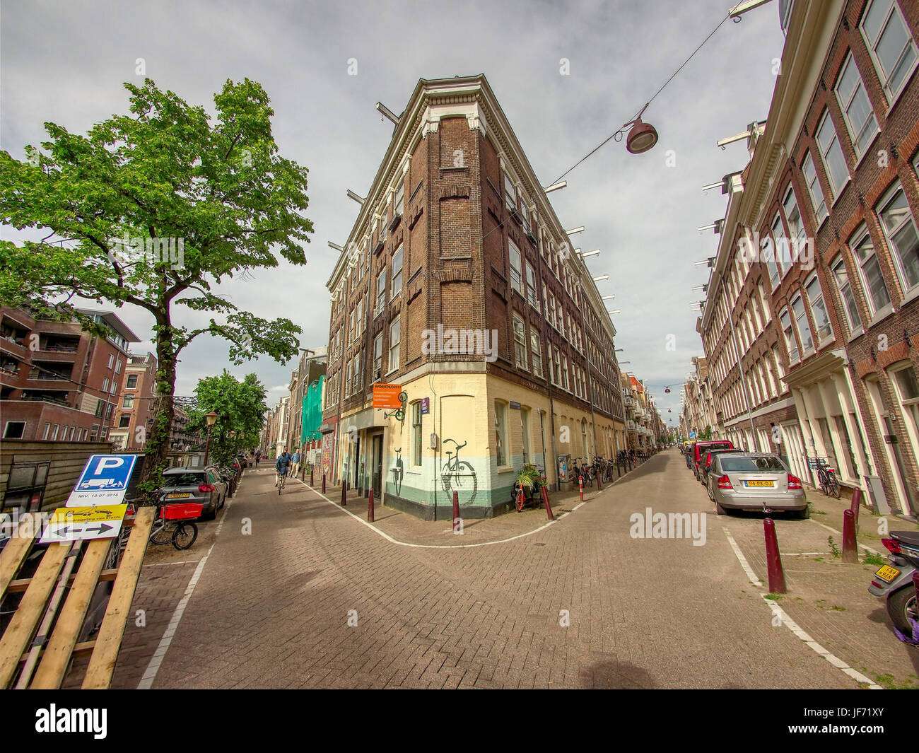 The corner of Goudsbloemstraat and Lijnbaansgracht in Amsterdam, a key ...