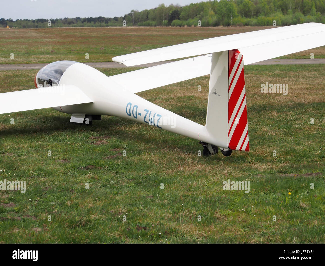 OO-ZWZ is a registration number for a Belgian aircraft, often ...
