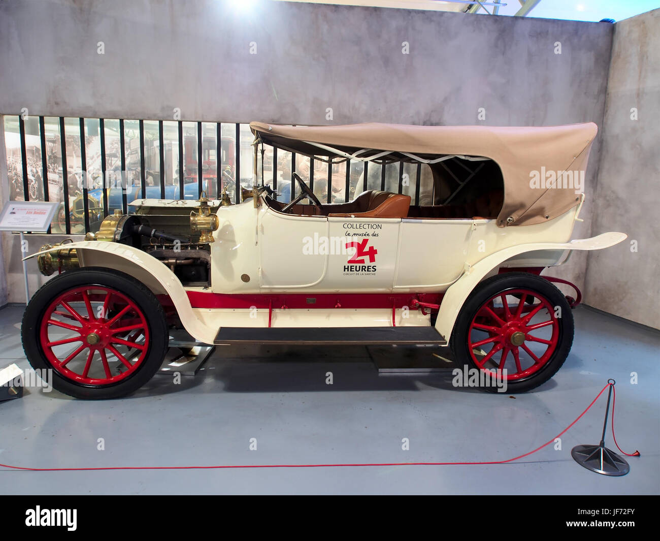 The 1912 Léon Bollée Type G1 Torpèdo, a pioneering French automobile ...