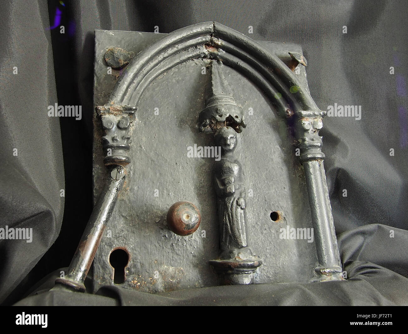 This 16th-century lock (Serrure XVIe siècle) reflects the craftsmanship ...