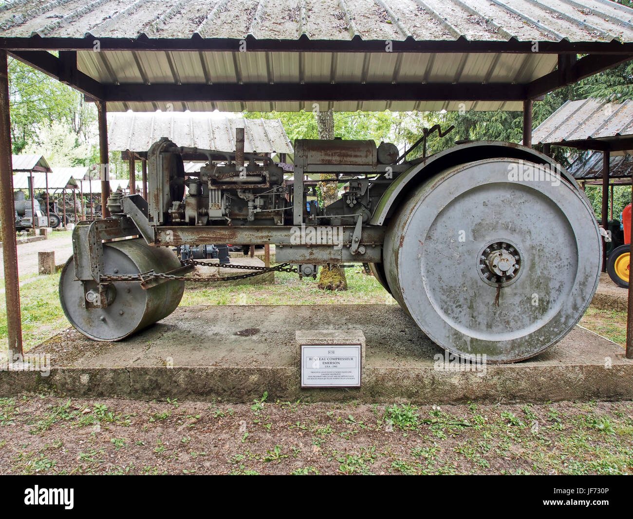 The 1941 Emerson road roller on display at the Musée Maurice Dufresne ...