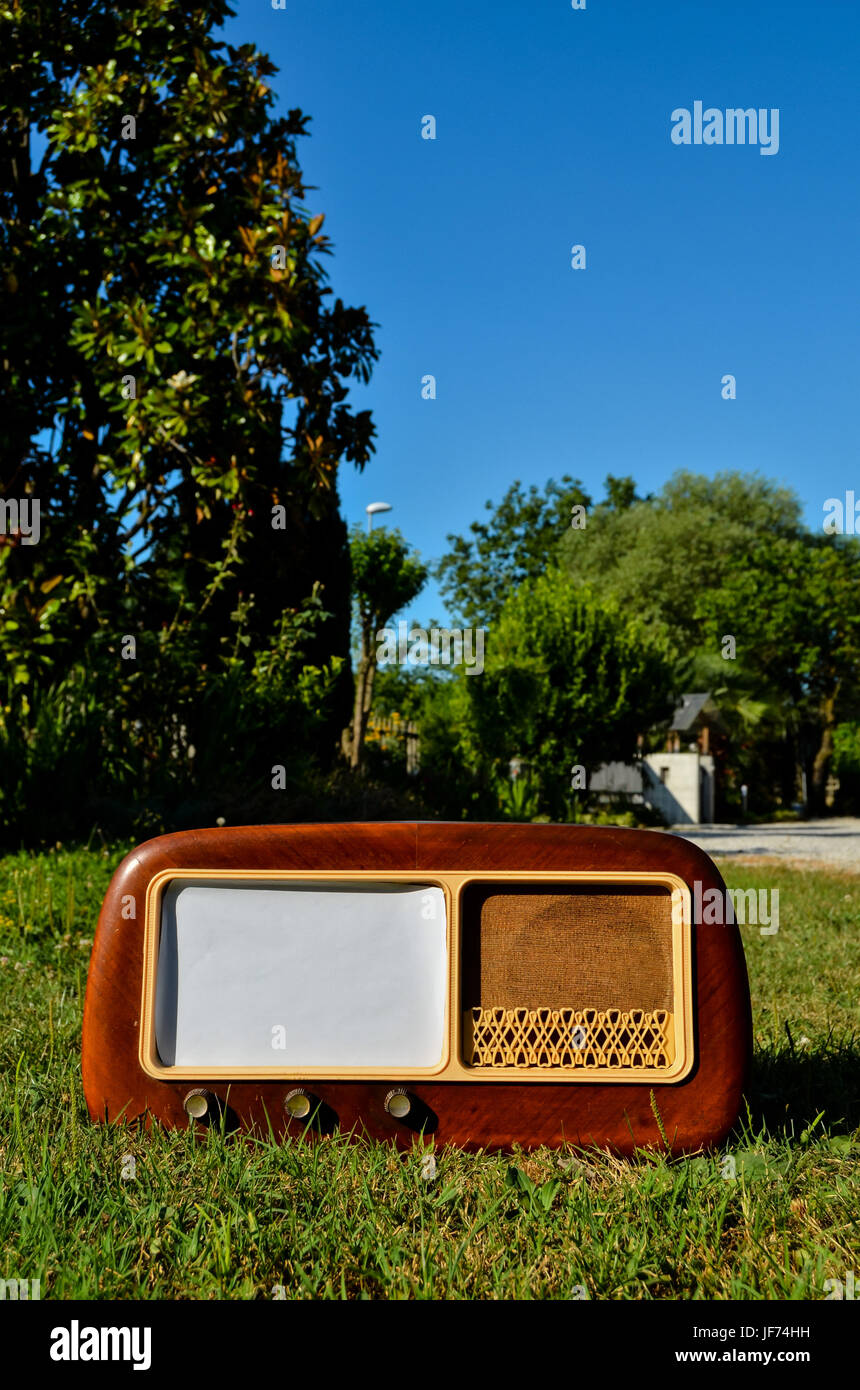 Vintage radio red grass hi-res stock photography and images - Alamy