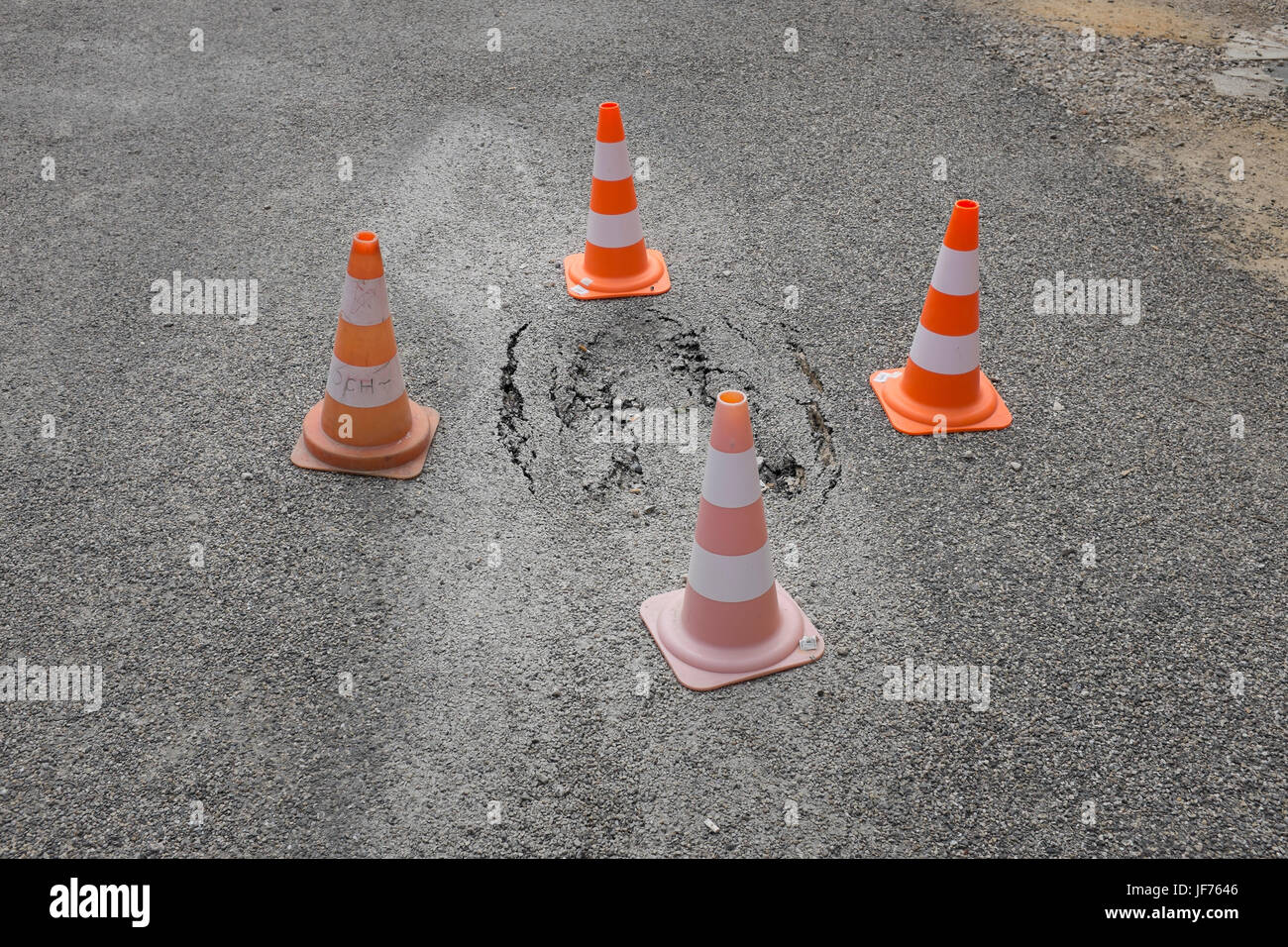 Traffic cones on road hi-res stock photography and images - Alamy