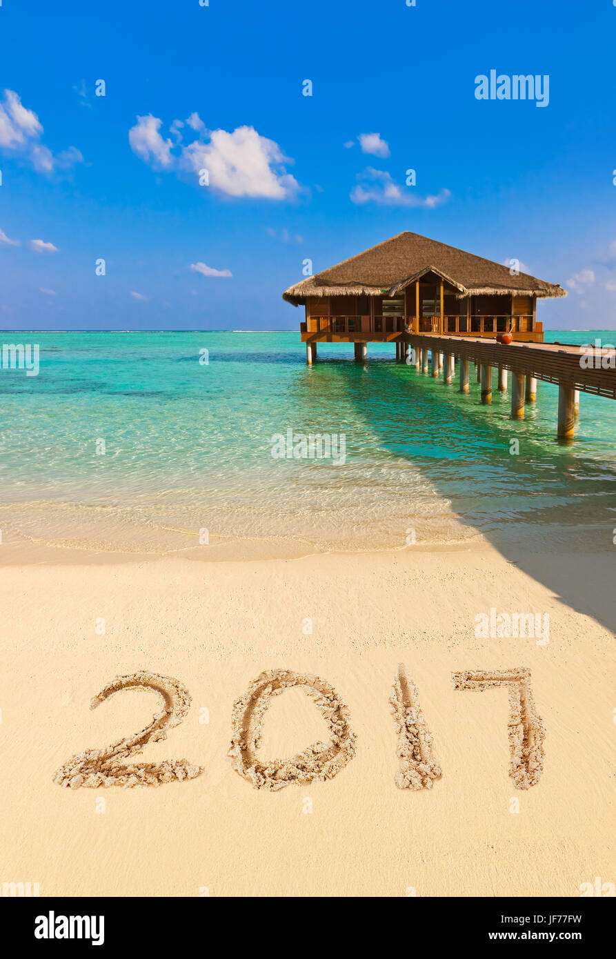 Numbers 2017 on beach Stock Photo - Alamy