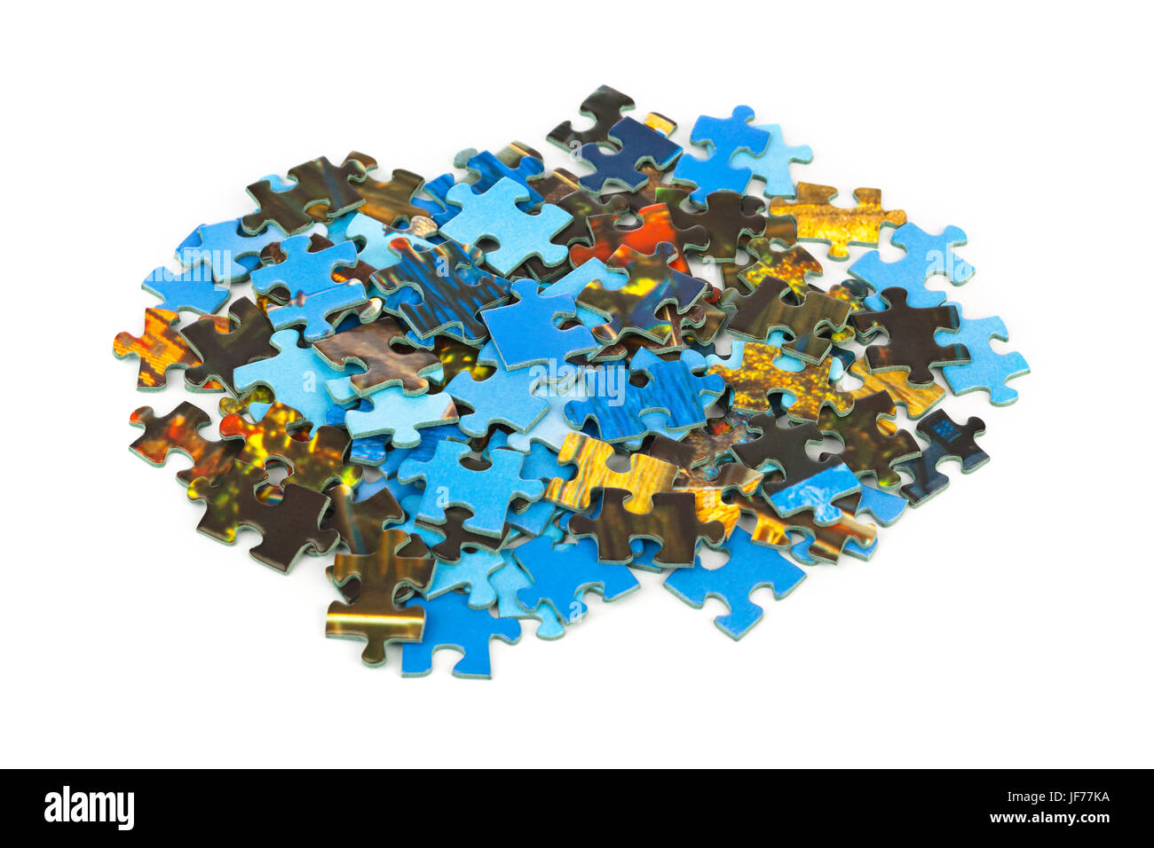Jigsaw puzzle pieces pile hi-res stock photography and images - Alamy