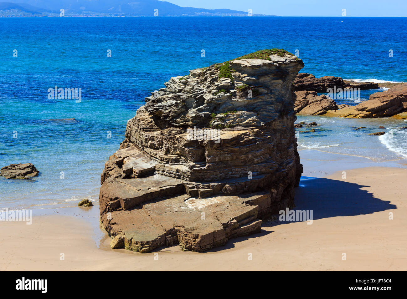 Summer Atlantic coast and beach (Galicia Stock Photo - Alamy