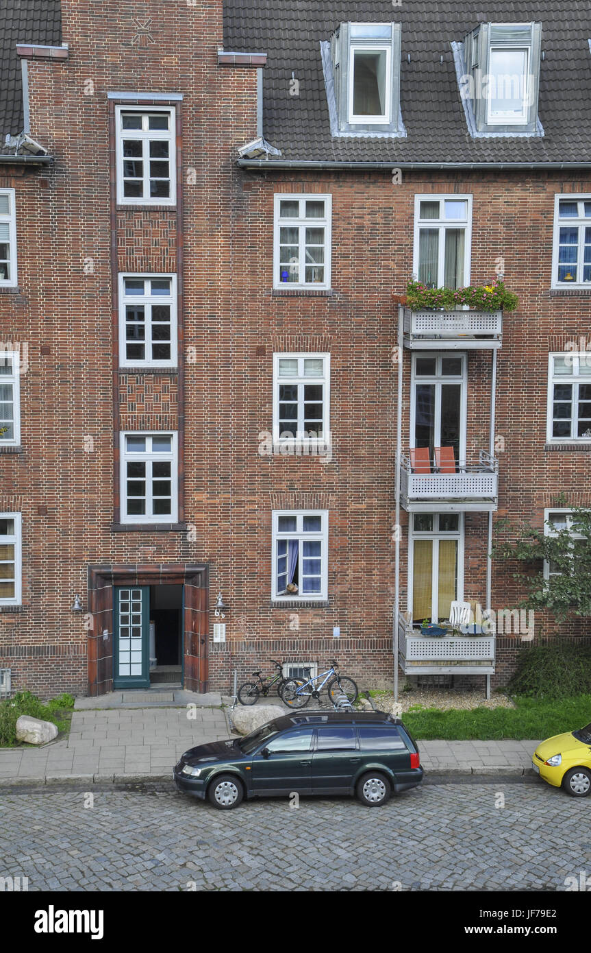 Red brick building hi-res stock photography and images - Alamy