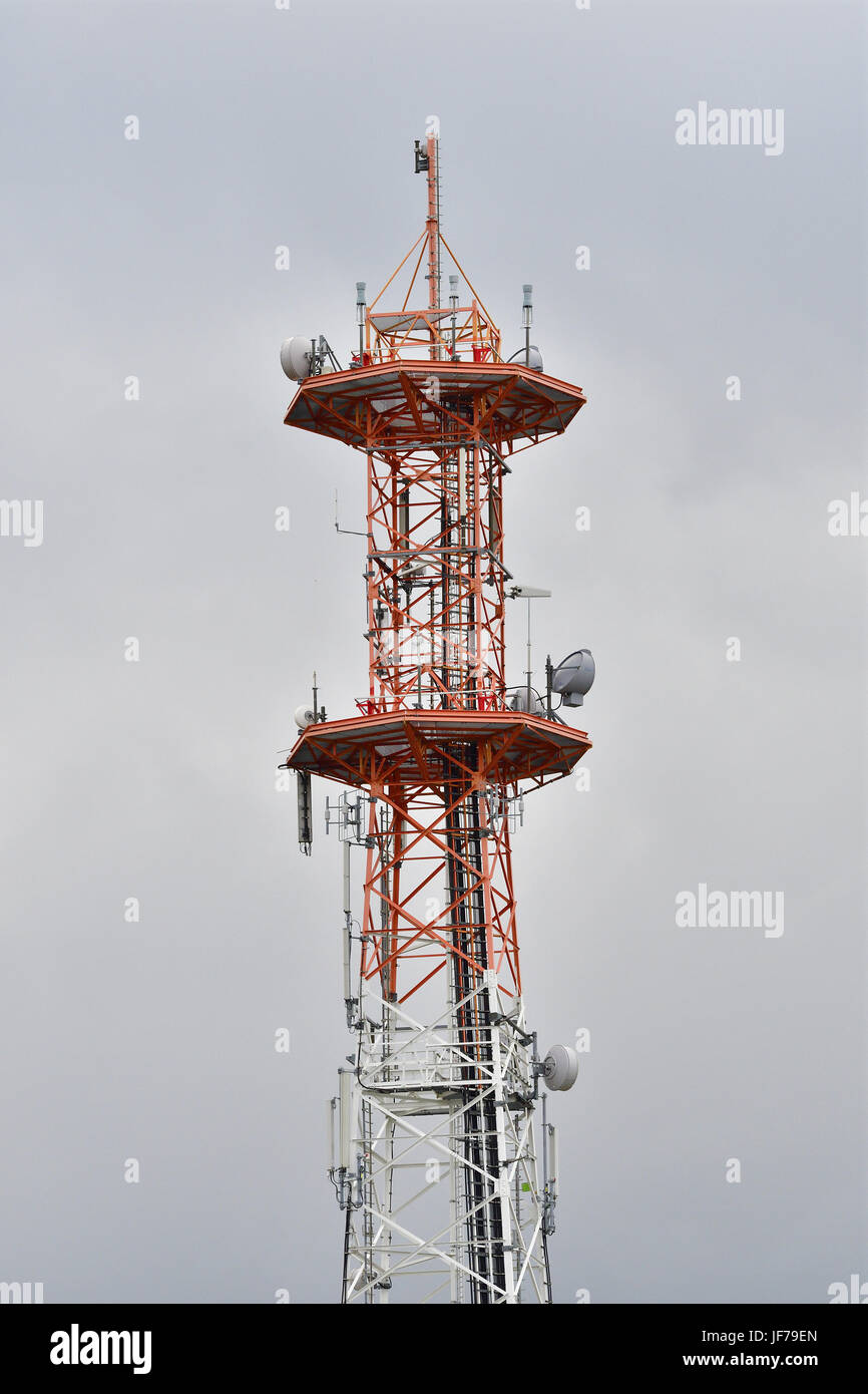 Transmission masts hi-res stock photography and images - Alamy