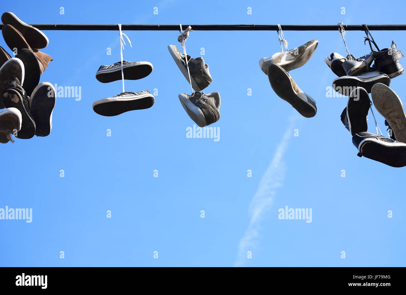 Toe wire hi-res stock photography and images - Alamy