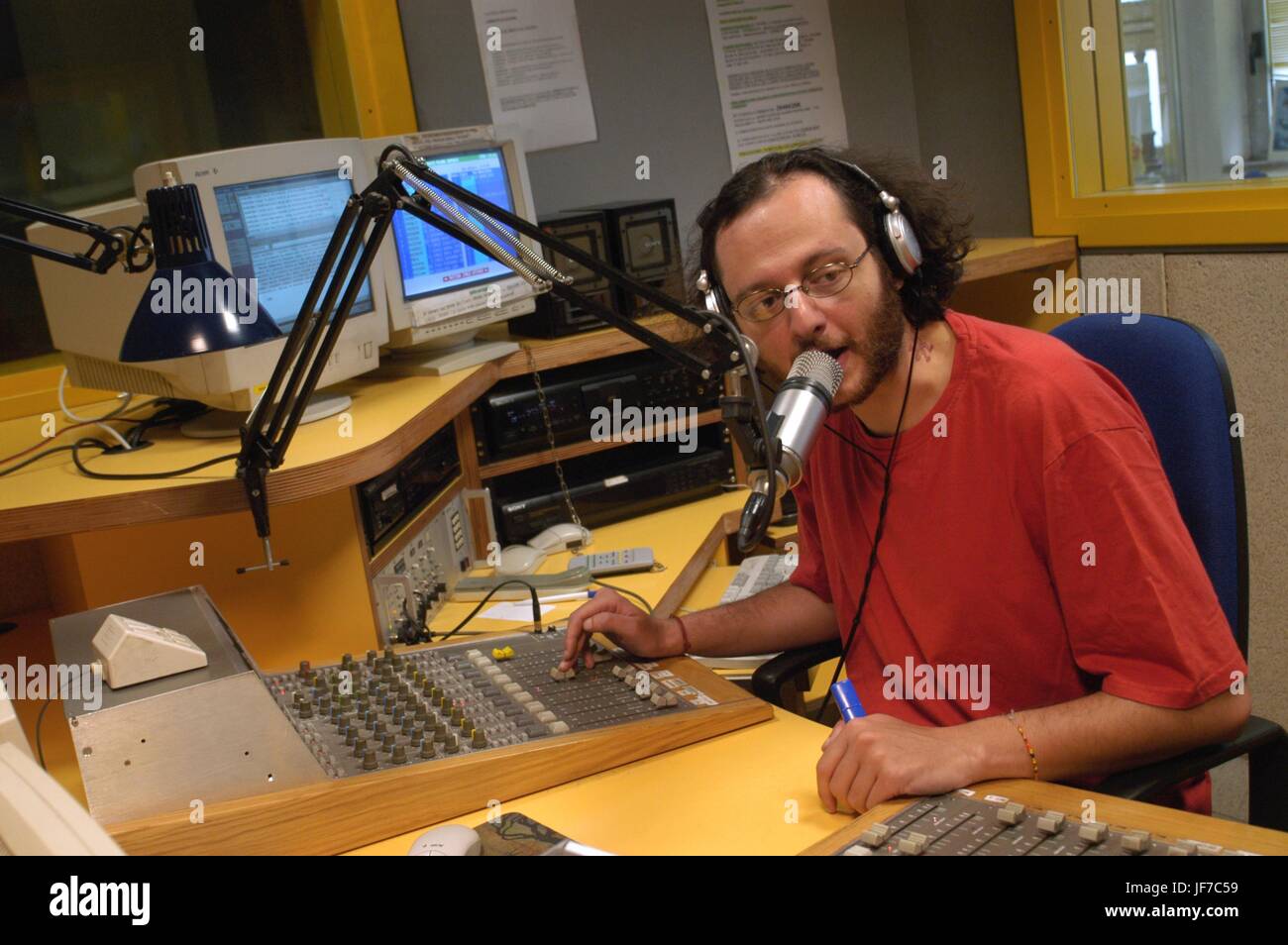 Radio popolare hi-res stock photography and images - Alamy