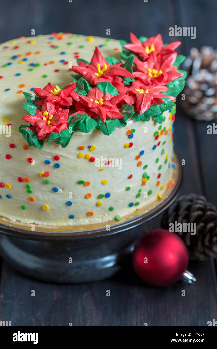 Black cake stand hi-res stock photography and images - Alamy