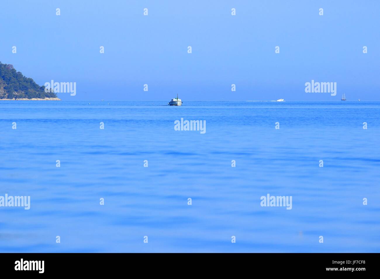 Light ships hi-res stock photography and images - Alamy
