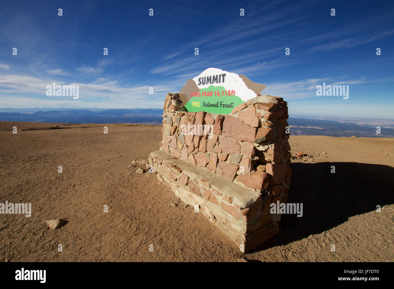 Pikes peak summit sign hi-res stock photography and images - Alamy