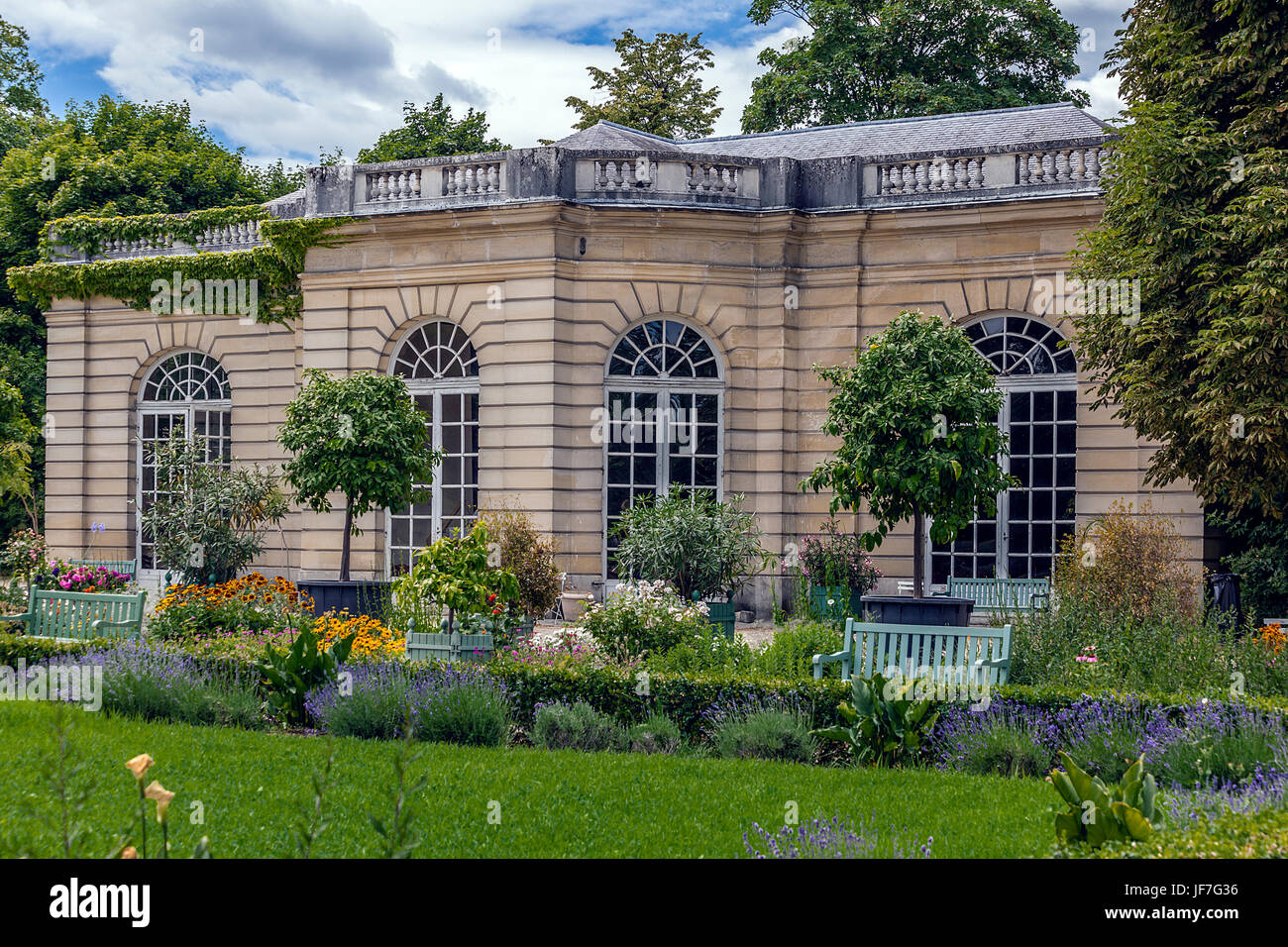 France architecture orangerie hi-res stock photography and images - Alamy