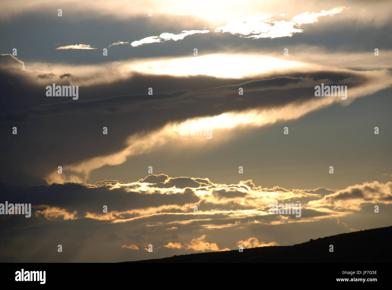 Beauty sunset sky hi-res stock photography and images - Alamy