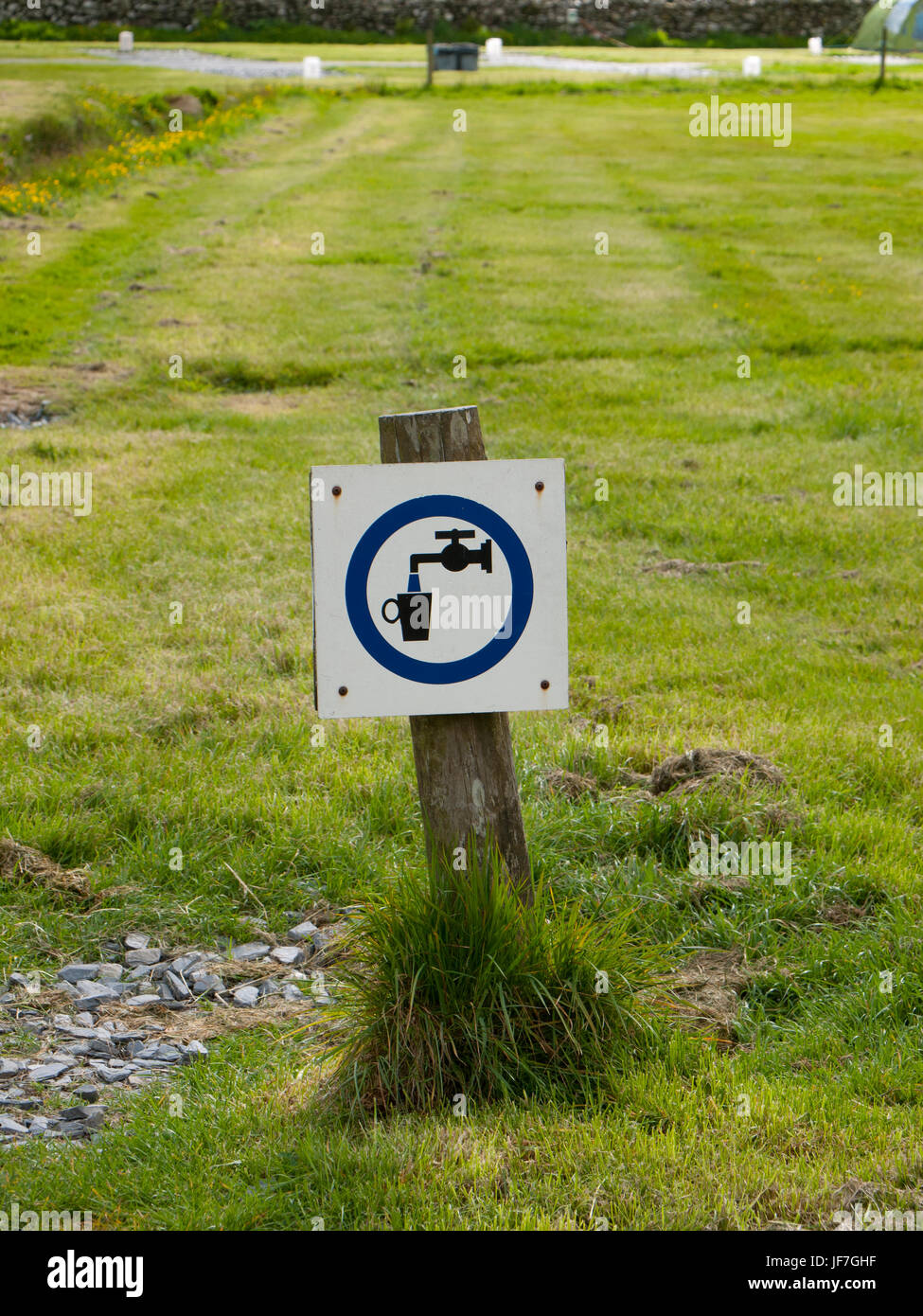 Water point sign hi-res stock photography and images - Alamy