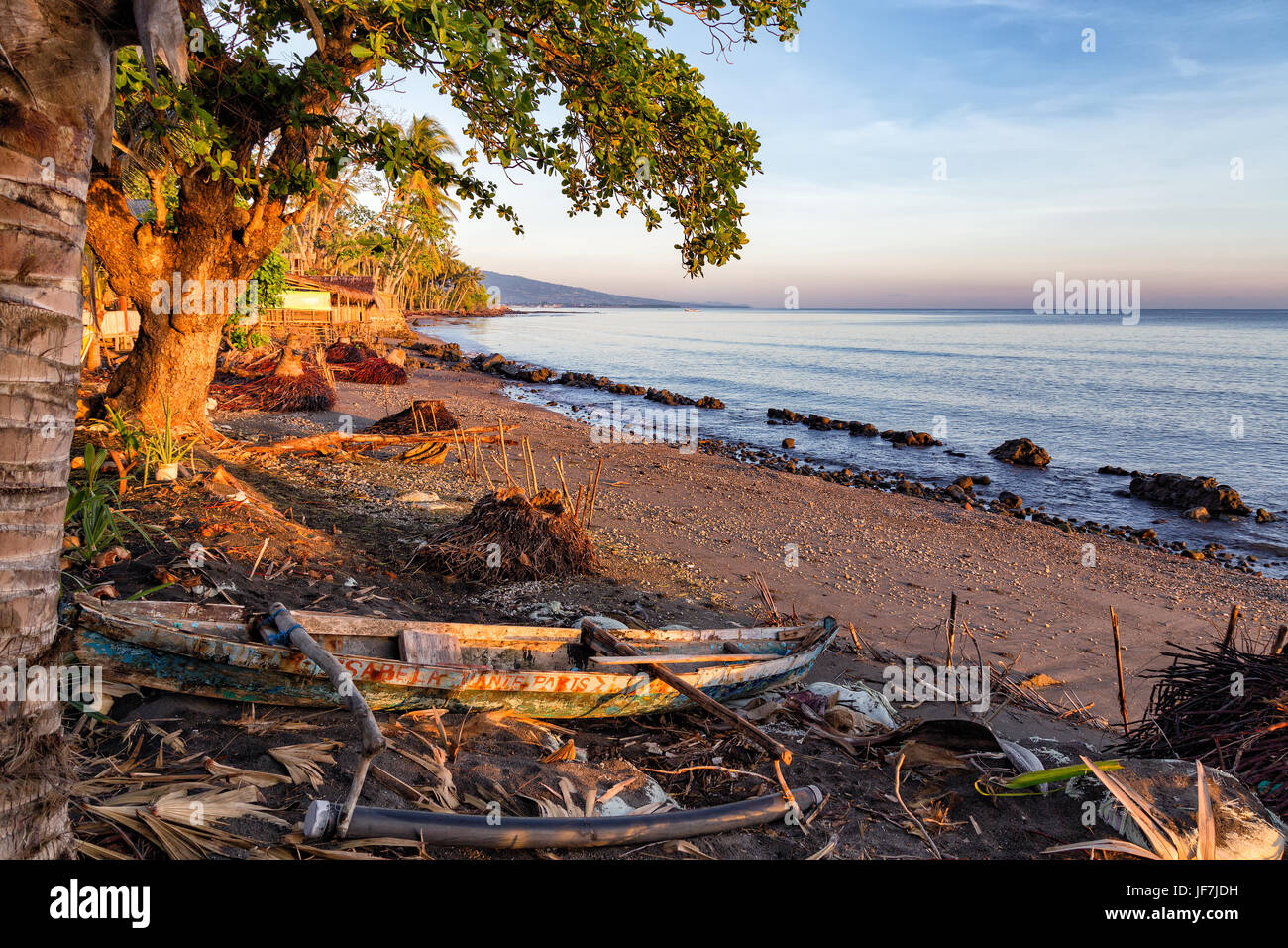 Maumere hi-res stock photography and images - Alamy